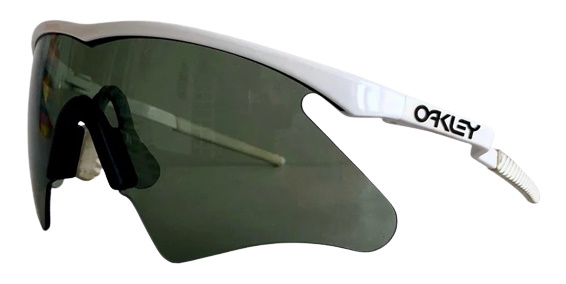 Oakley prépare le retour de ses lunettes de surf Mumbo & Pro M Frame